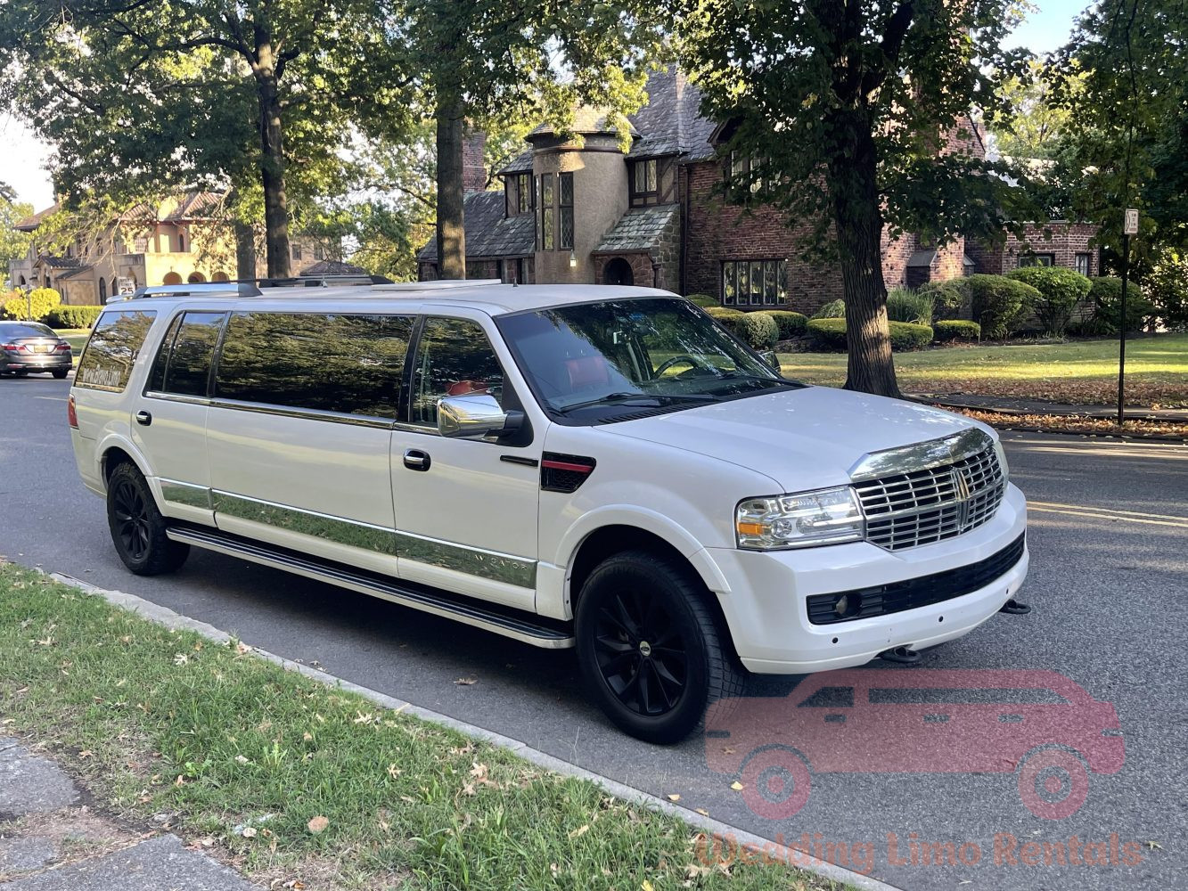 Lincoln Limo White - Wedding Limo Rentals in NJ, NY and FL